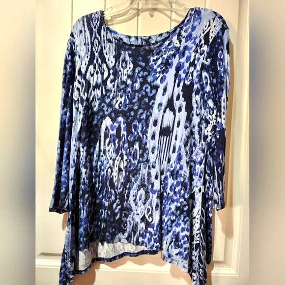 Ruby Rd. | Tops | Ruby Red Blouse Blue And White Geometric Flared ...